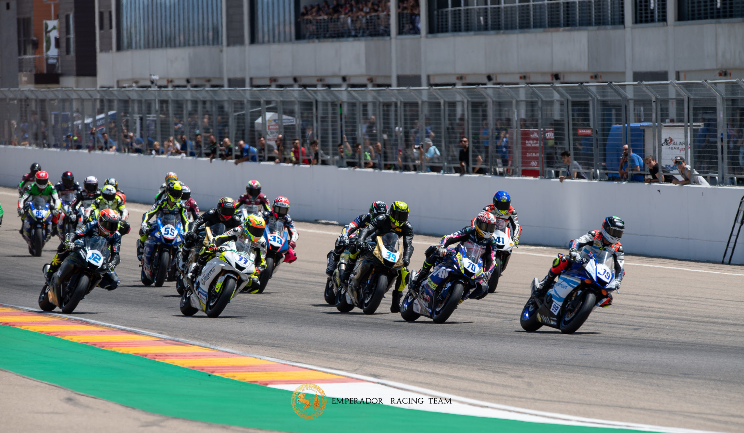 Duro fin de semana para Emperador Racing Team en MotorLand - Emperador ...